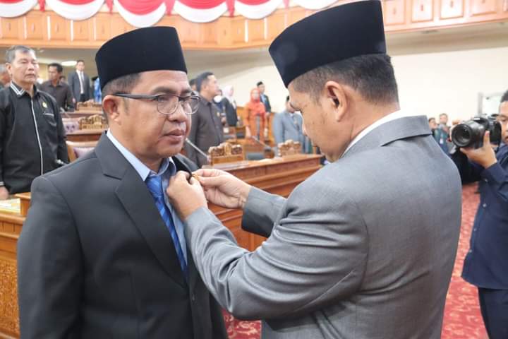 M Amin Dilantik Jadi Anggota PAW-DPRD Kutim Gantikan Yulianus ...